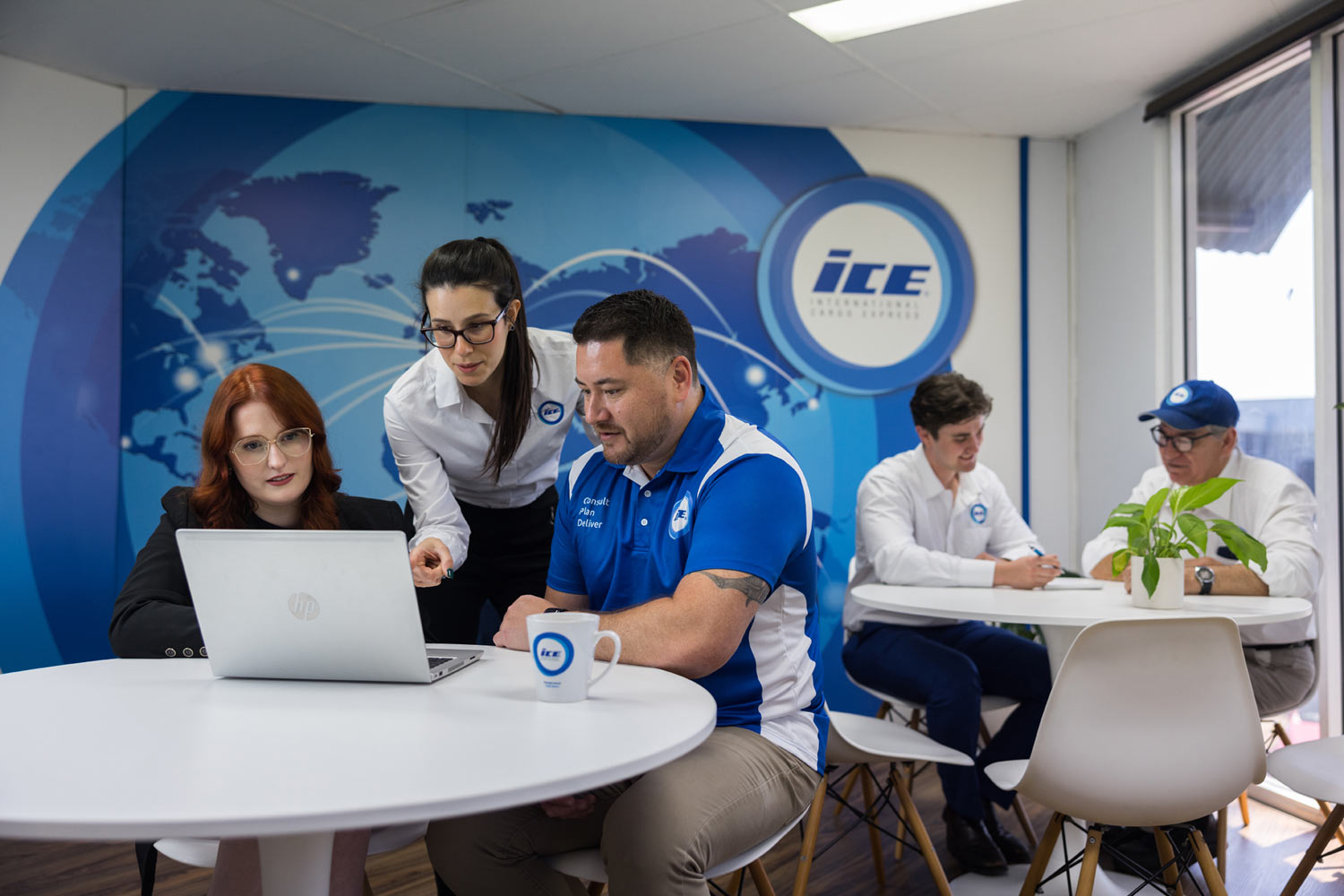 Brisbane Freight Forwarding | International Cargo Express